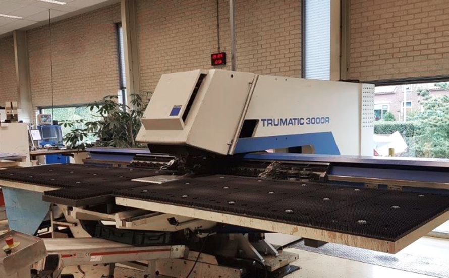AMIVA | TRUMPF TRUMATIC 3000R Punching presses Metal cutting machinery